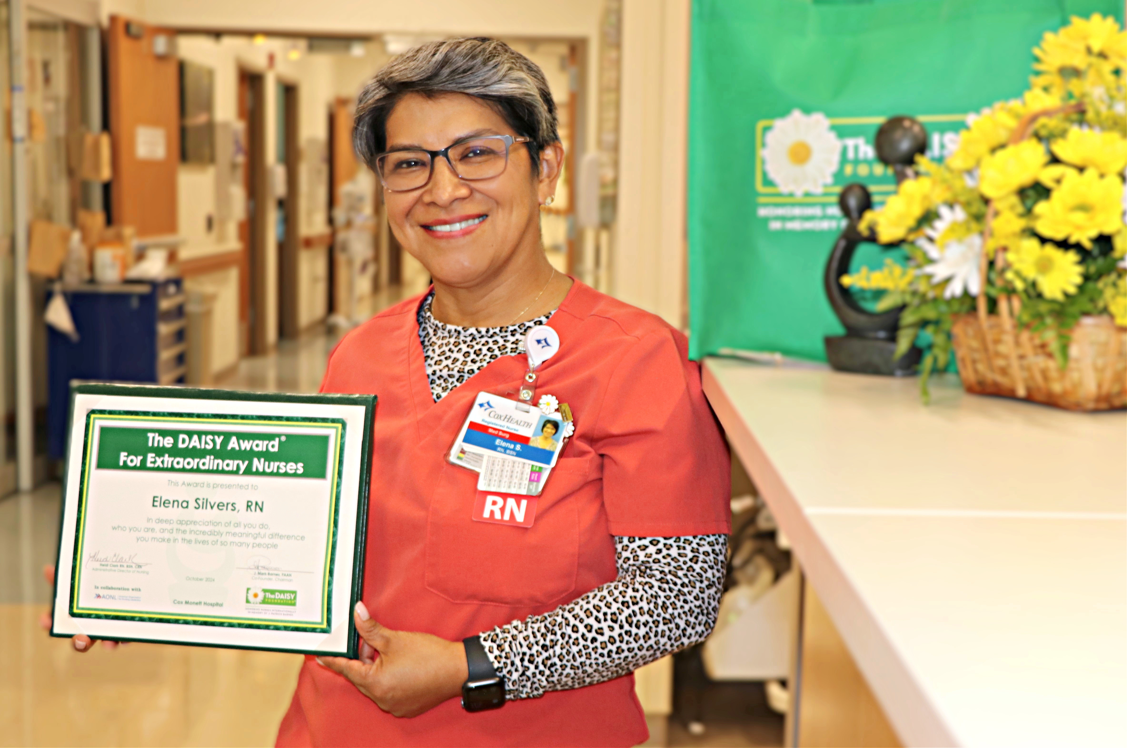 CoxHealth | Cox Monett: DAISY Award presented to Elena Silvers